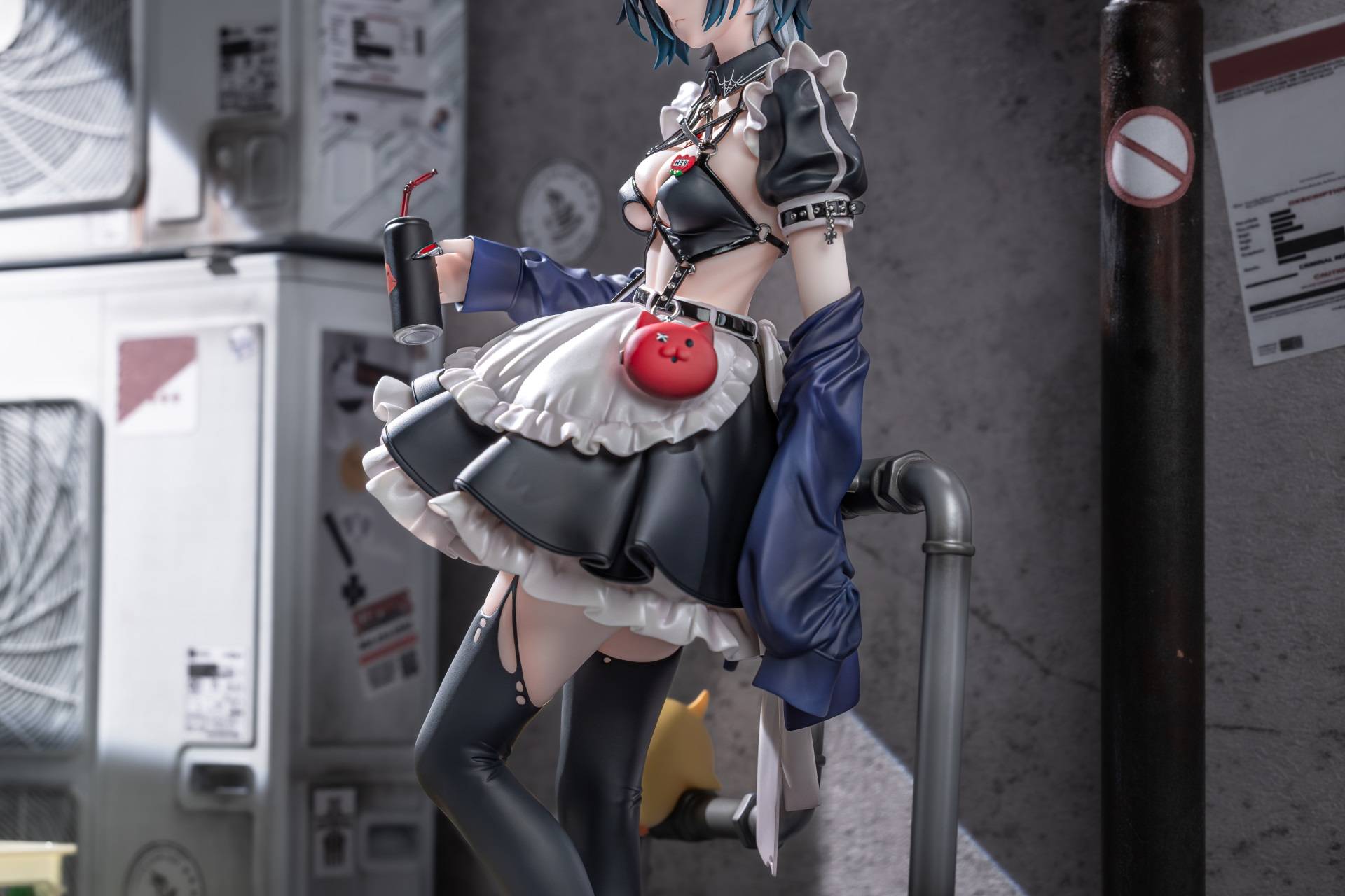 Azur Lane: Manjuu & Ulrich von Hutten 1/6 - Mayhem Maid Ver. [AniGame] - Nin-Nin-Game.com
