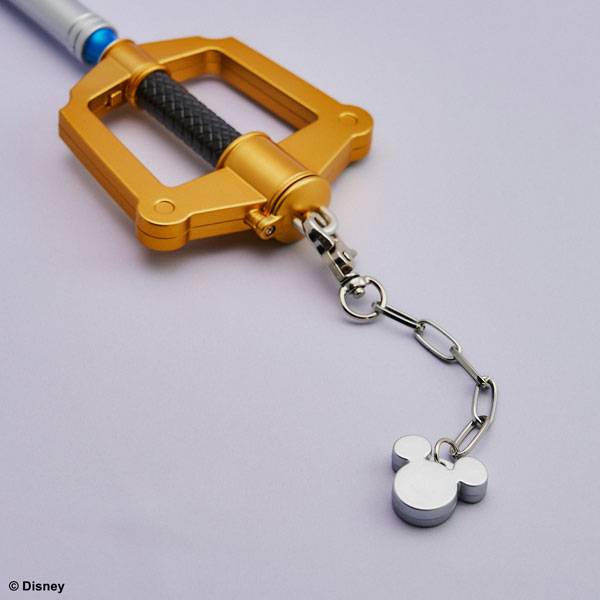 Kingdom Hearts: Light-Up Keyblade - Kingdom Chain Ver.2 (Reissue ...