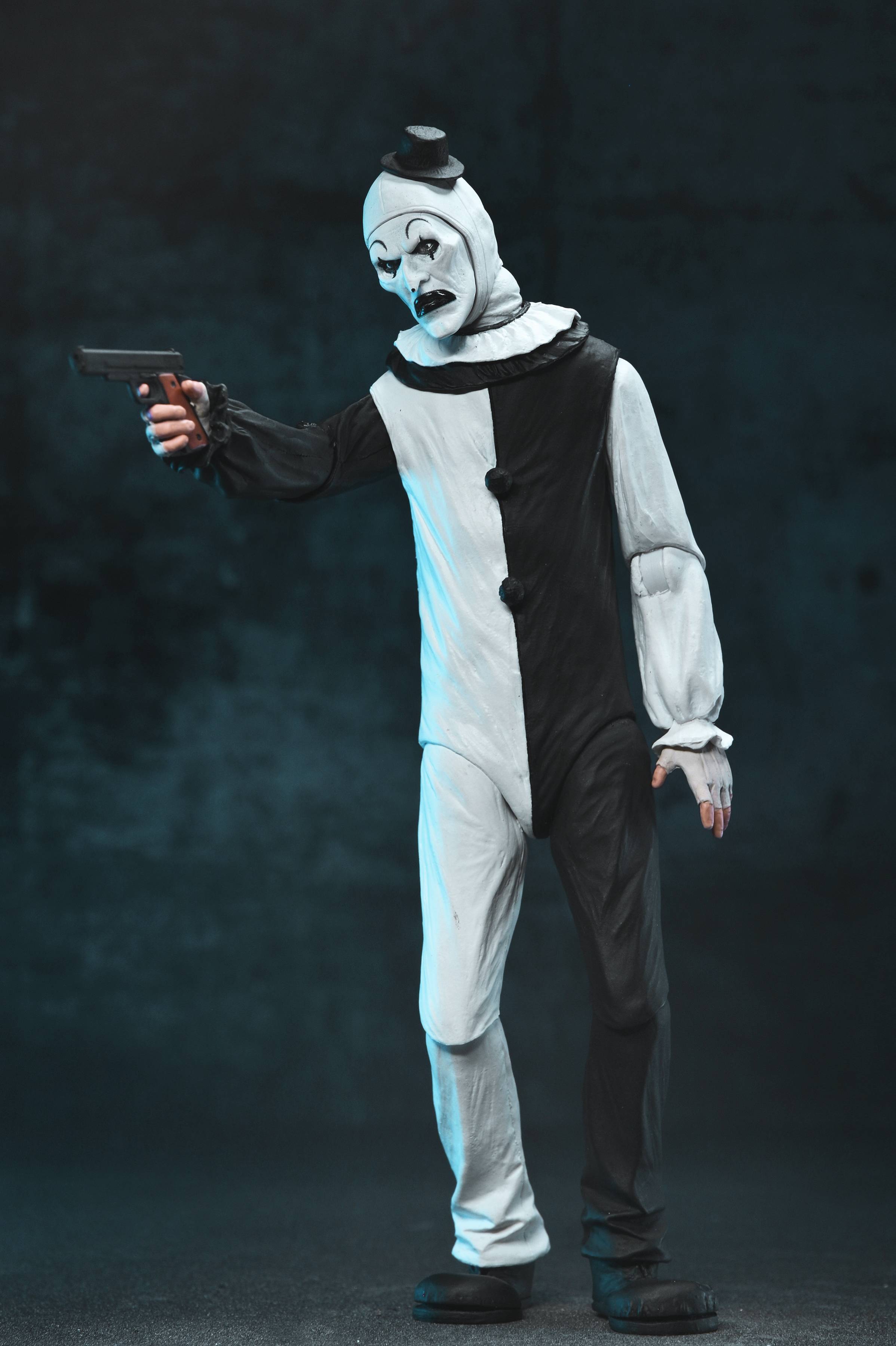 Ultimate 7-in Action Figure: Terrifier - Art the Clown [Neca] - Nin-Nin ...